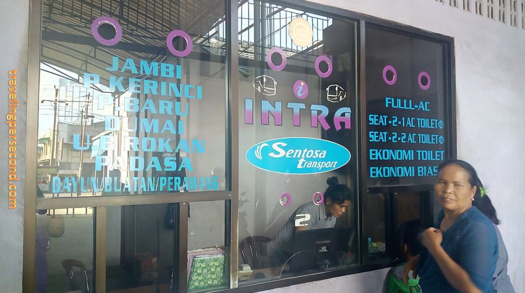 Bus INTRA from Pematang Siantar to Pekanbaru